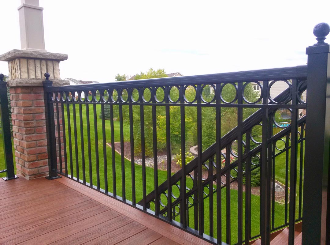 Custom Railing Solutions in Midwest USA - Get a Quote Today