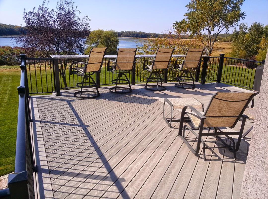 Custom Railing Solutions in Midwest USA - Get a Quote Today