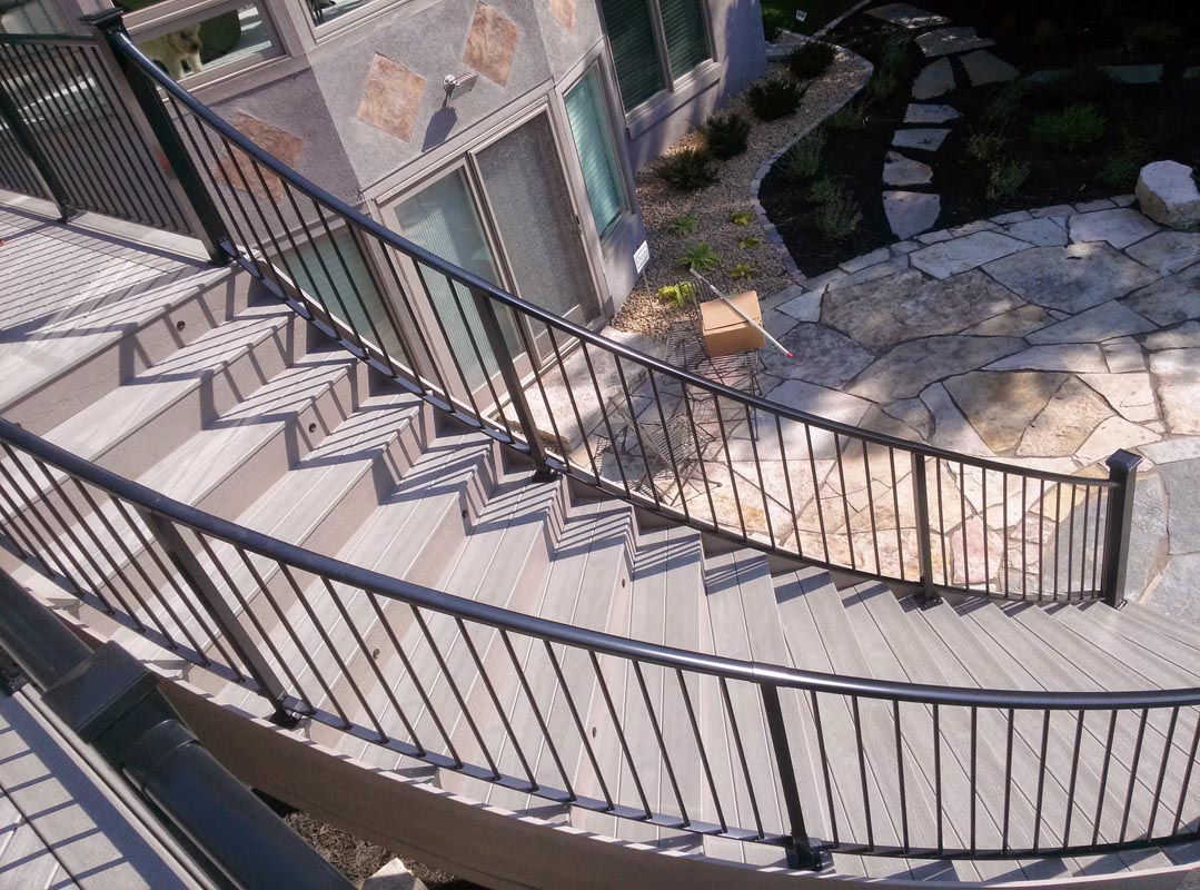 Custom Railing Solutions in Midwest USA - Get a Quote Today