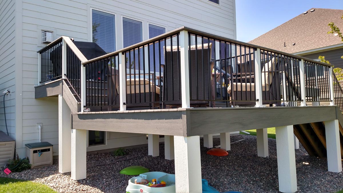 Custom Railing Solutions in Midwest USA - Get a Quote Today