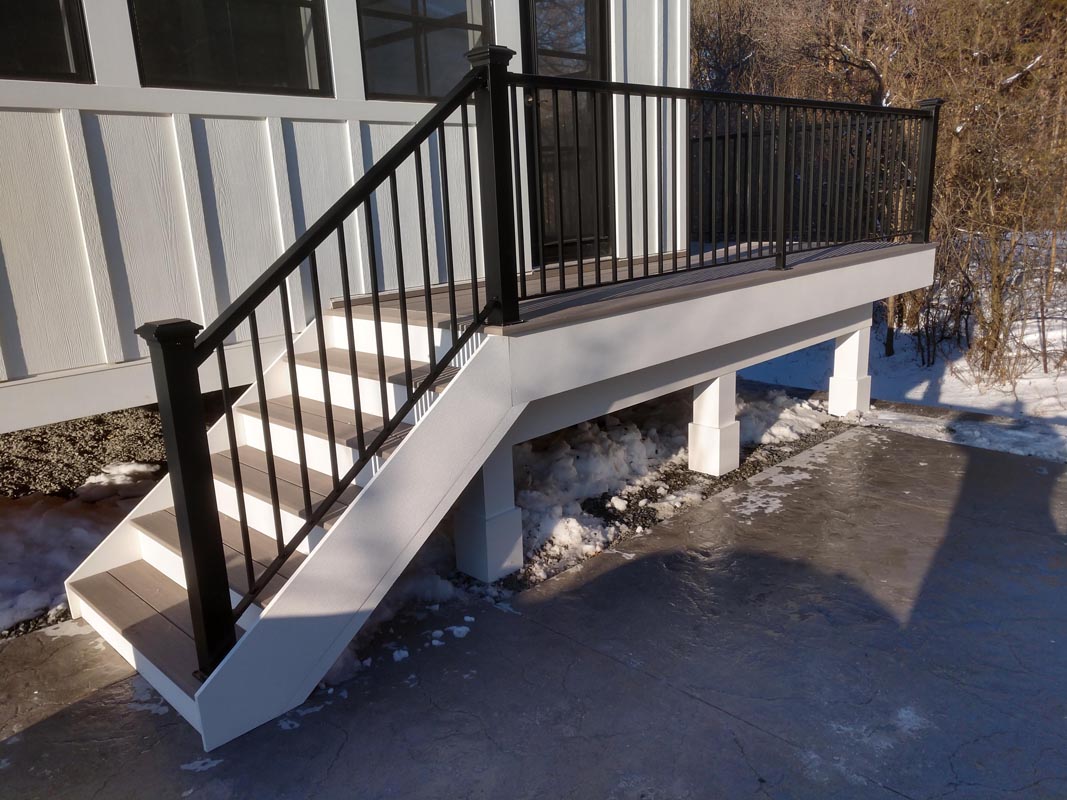 Standard Railing Supply and Installation Services - Get a Quote